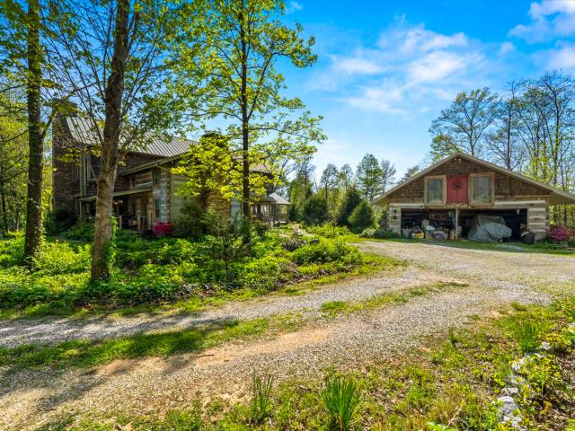 1011 Buffalo Road