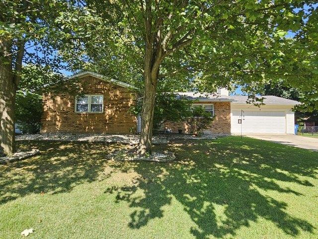 1011 Blueberry Hill Ave, Mount Vernon, IL 62864
