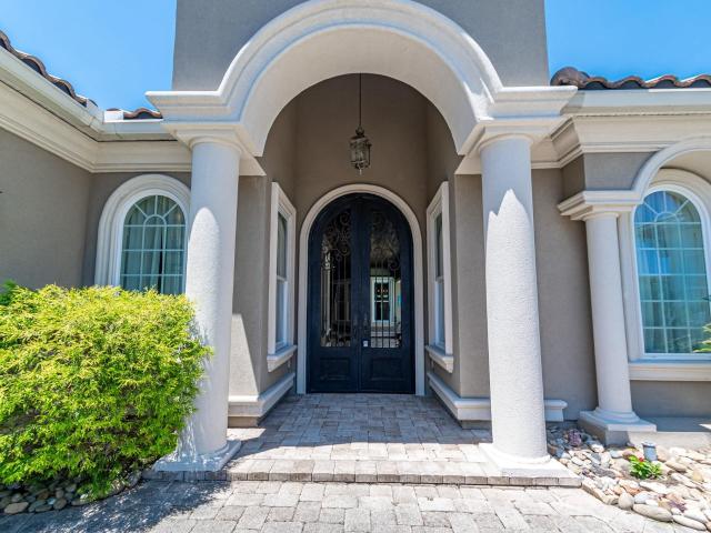 1011 Bluffview Dr