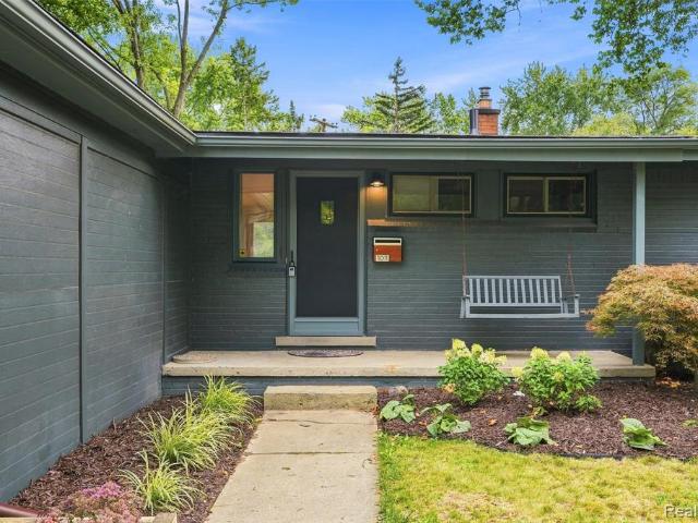 1011 Brooklawn Drive