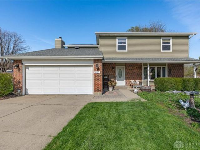 1011 Brookwood Ct, Fairborn, OH 45324