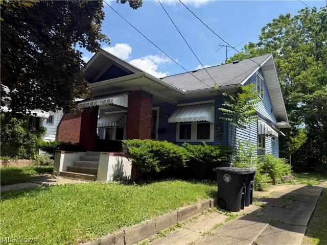 1011 Chalker Street
