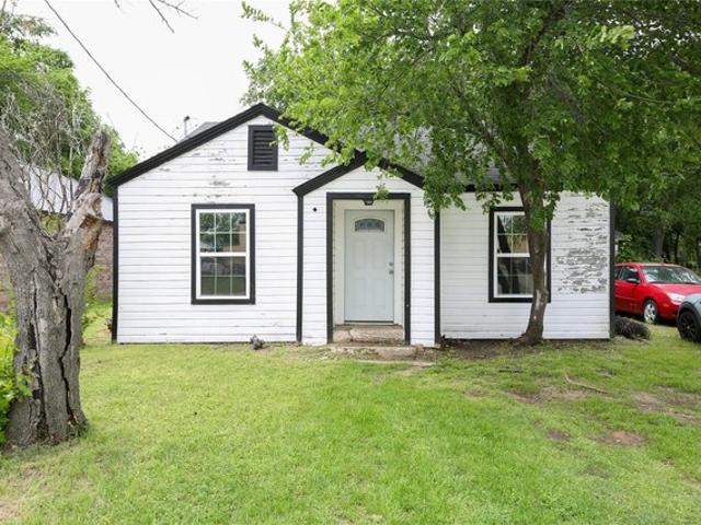 1011 Clay St, Nocona, TX 76255