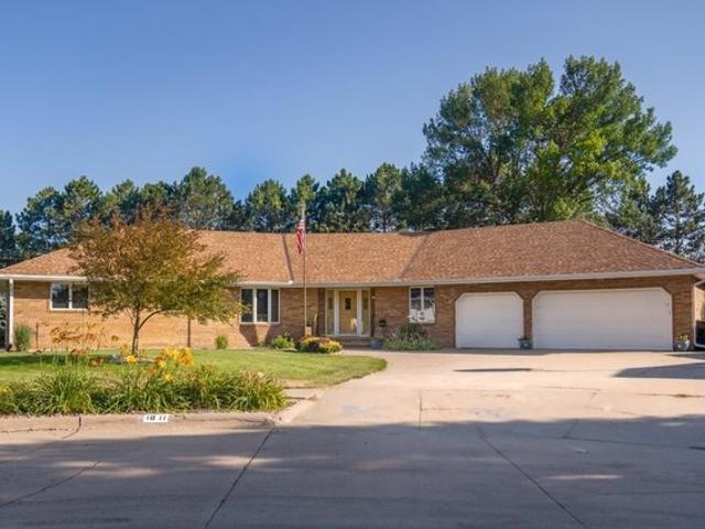 1011 E 48th St, Kearney, NE 68847