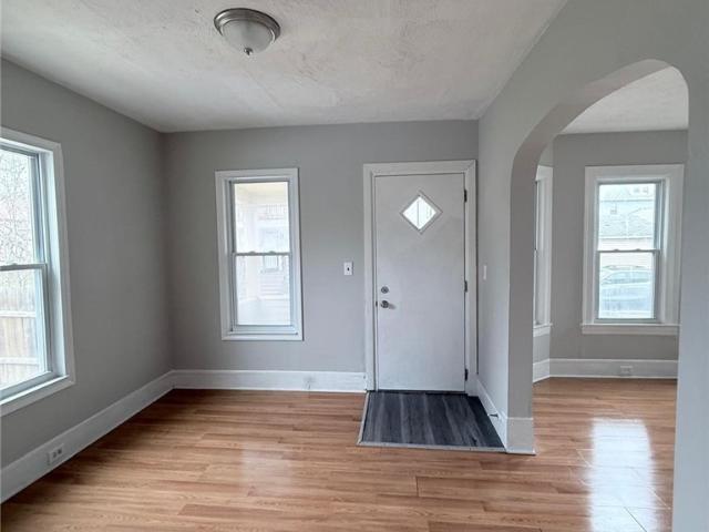 1011 E 72nd Place