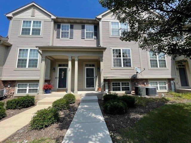 1011 Ellsworth Dr, Grayslake, IL 60030
