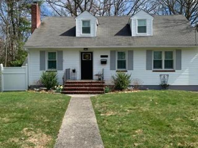 1011 Glen Lake Blvd, Pitman, NJ 08071