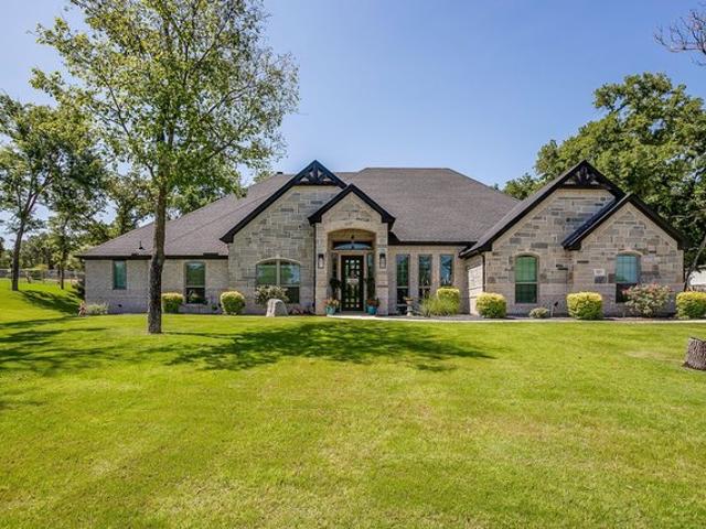 1011 Glenoaks Dr, Weatherford, TX 76088