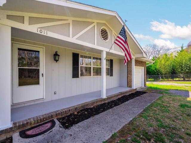 1011 Grand Center Road