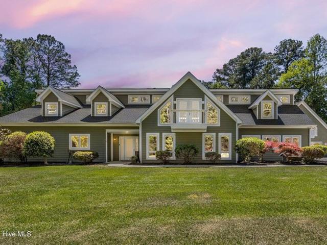 1011 Greenway Rd, Jacksonville, NC 28546