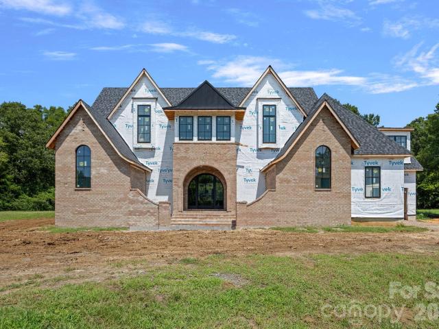 1011 Helaina Court