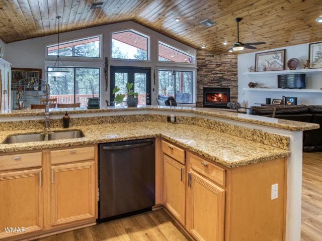 1011 Hillside Drive