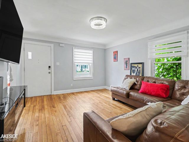 1011 Hoffman Avenue