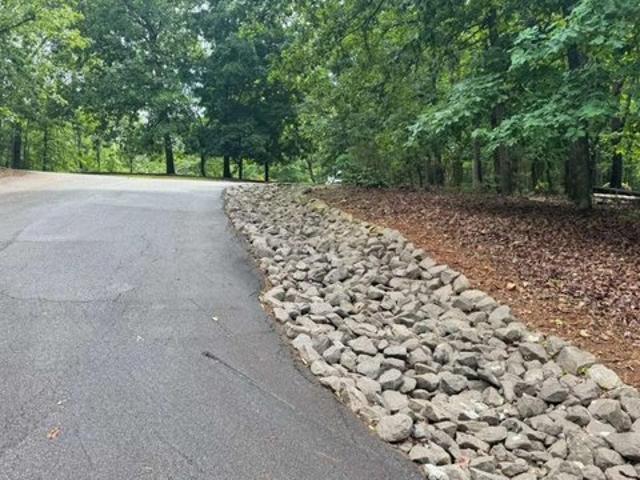 1011 Kakie Pl, Greensboro, GA 30642