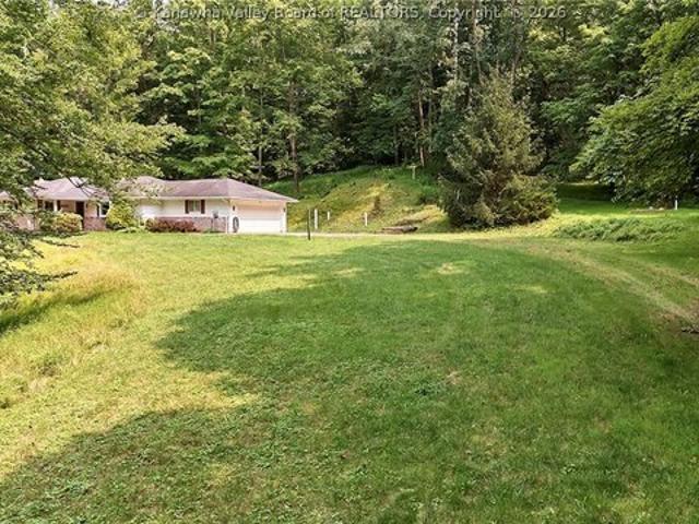 1011 Lynn Oak Dr, Charleston, WV 25313