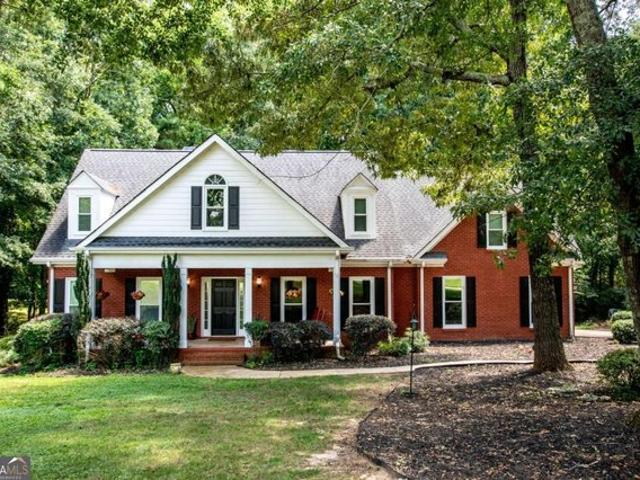 1011 Lakeside Ct, Bishop, GA 30621