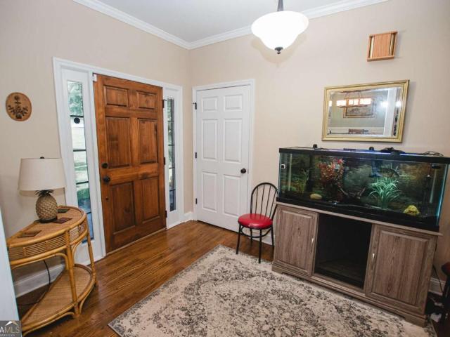 1011 Lakeside Court