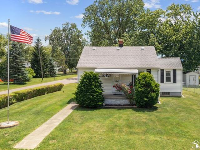 1011 Rambow Dr, Monroe, MI 48161