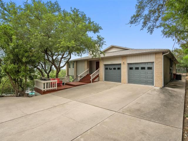 1011 Ridge Point Dr