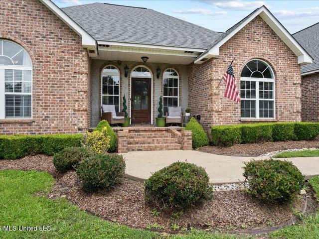 1011 Rolling Oaks Drive