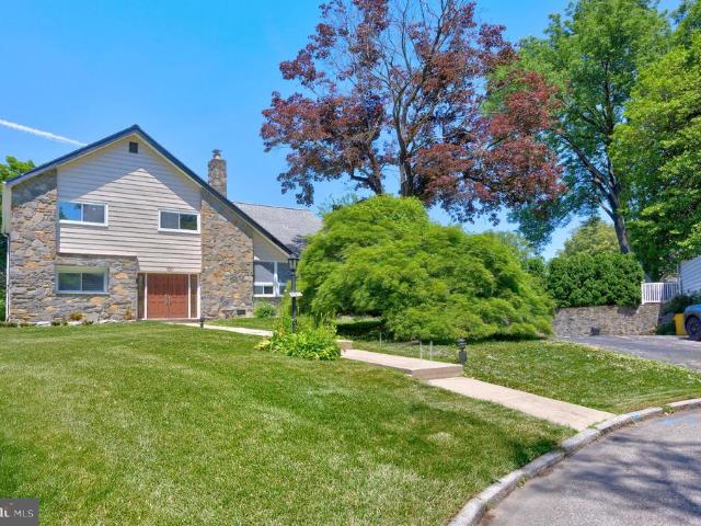 1011 Stanford Drive