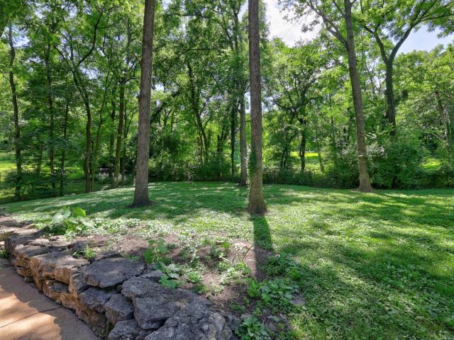 1011 Stuart Ln
