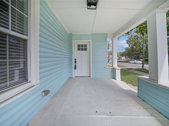 1011 S Armstrong Ave, Unit B, Denison, TX 75020 | MLS #21190 | Compass