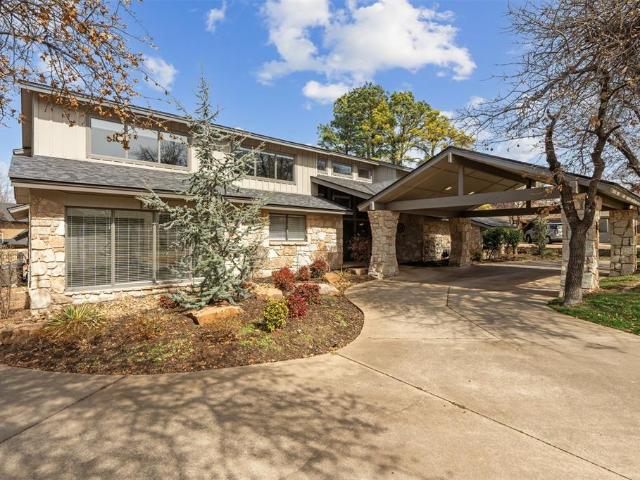 1011 Saint Andrews Drive