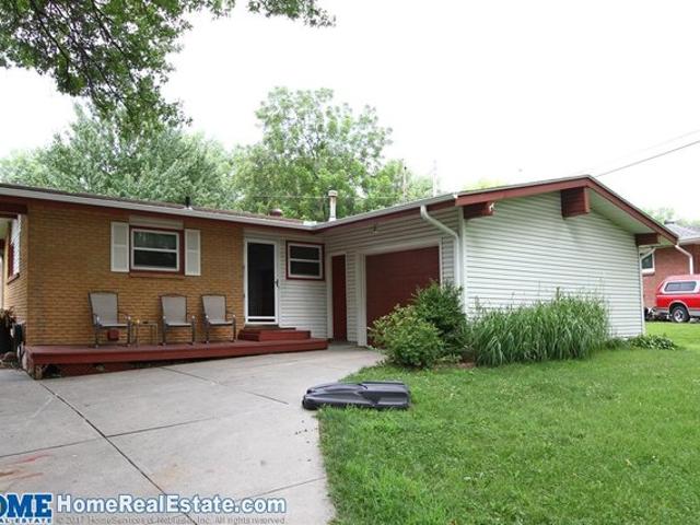 1011 Scenic Ln, Lincoln, NE 68505