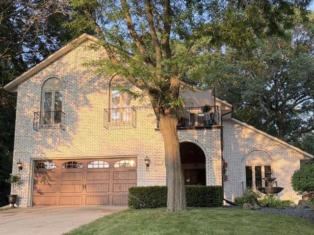 1011 Skyview Dr, Altoona, WI 54720
