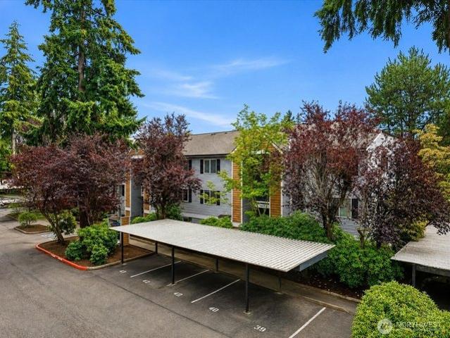 1011 th Ave NE Unit 207, Bellevue, WA 98007