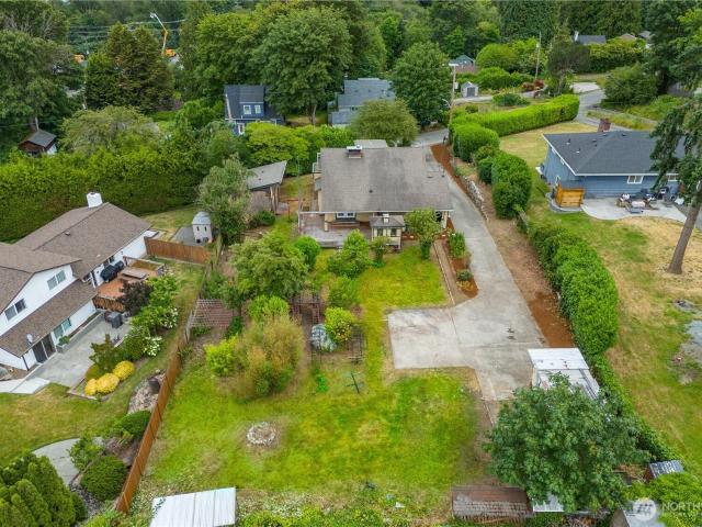 1011 th Avenue S