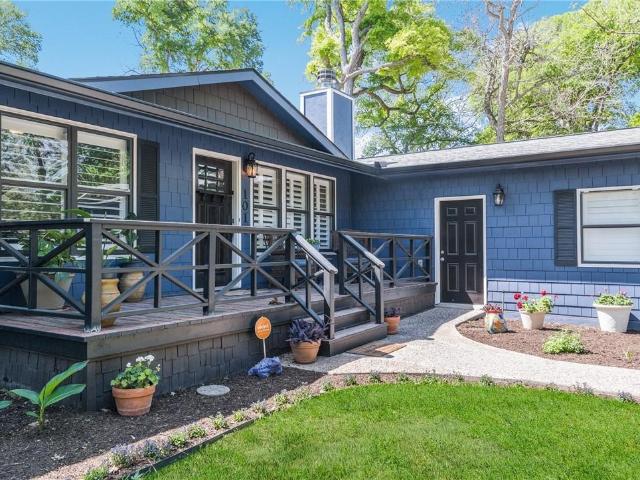 1011 Timber Elm