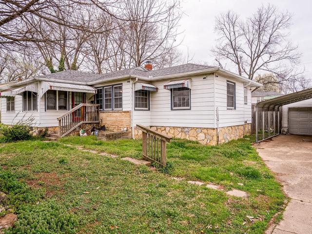 1011 W 2nd Street