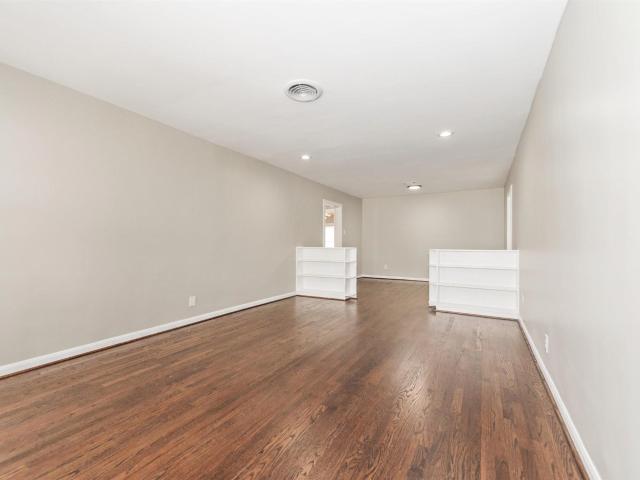 1011 W 41st Street