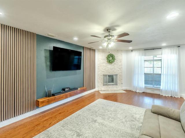 1011 Whippoorwill Court
