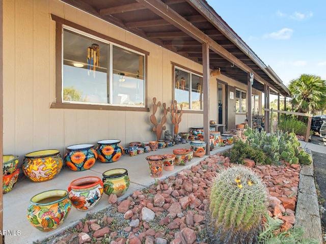 1011 wild horse lane