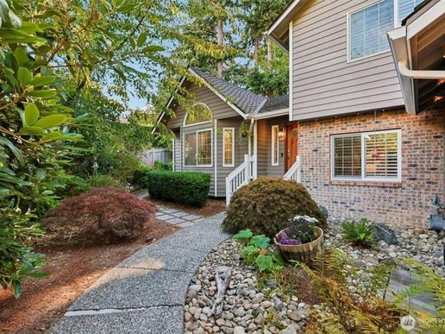 1011 16th Ct, Mukilteo, WA 98275