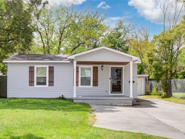 1011 11th St N, Texas City, TX 77590