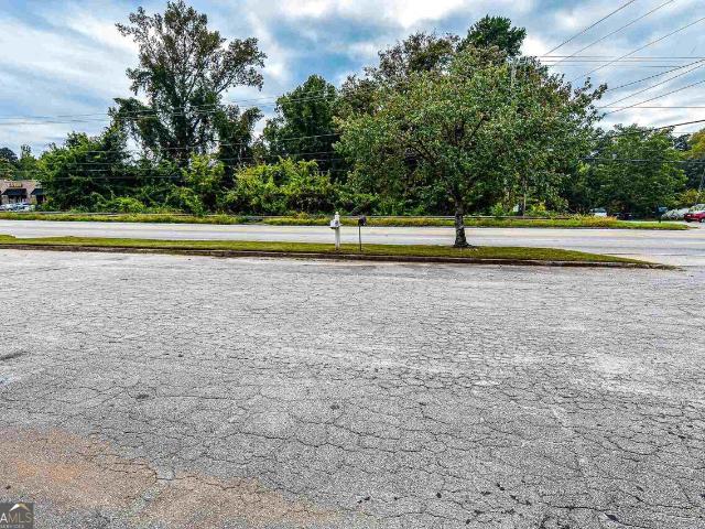 1011C Memorial Drive