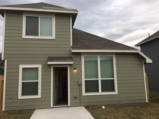 10123 Berrypatch Ln, Tomball, TX 77375