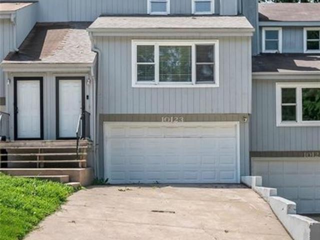10123 Steele Rd, Kansas City, KS 66111