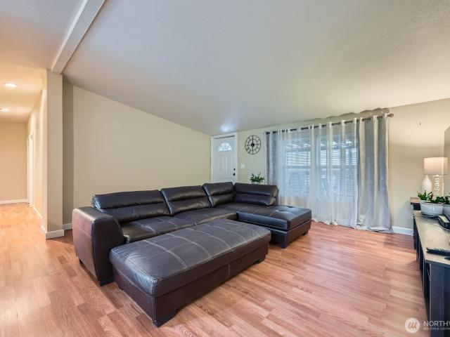 10120 th Avenue E # 21