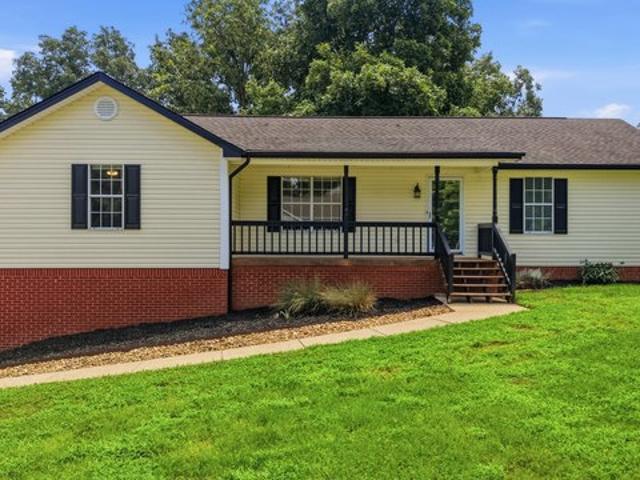 10120 Bear Trail Dr, Soddy Daisy, TN 37379