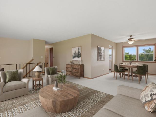 10121 Ridgewood Road