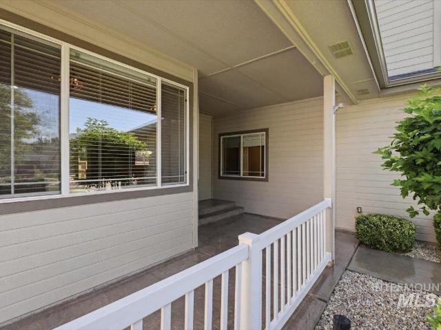10122 W Aguila Court