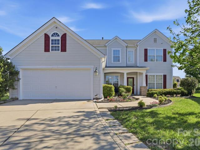10122 Whiteburn Ct, Charlotte, NC 28278 | MLS #4370 | Compass