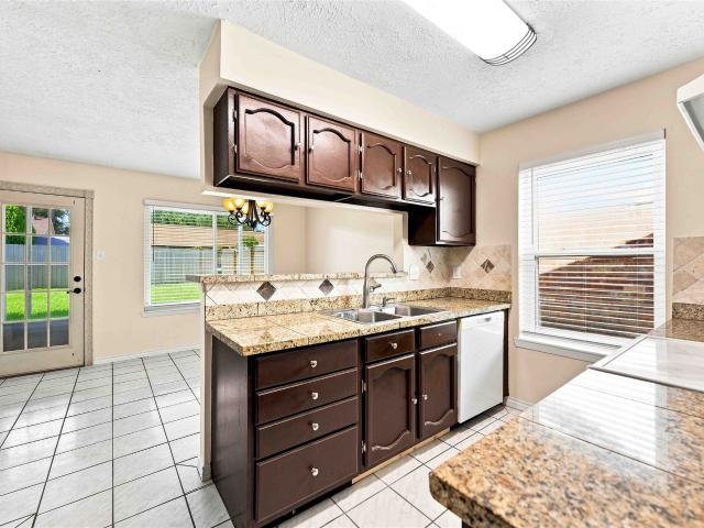 10127 Quiet Hill Road
