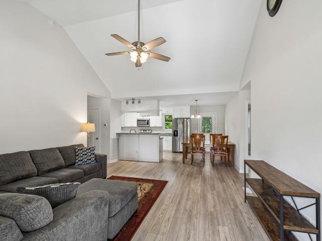 10124 Bee Branch Rd