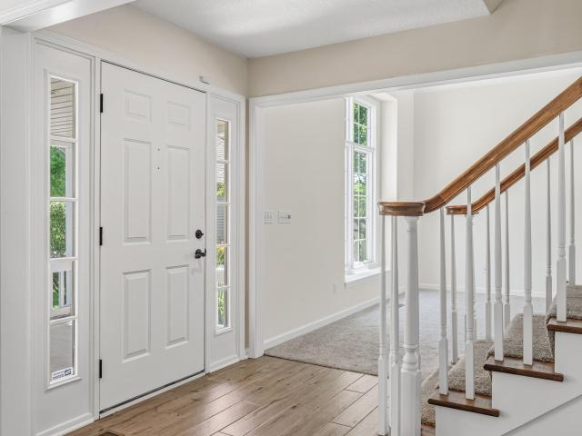 10124 Red Oak Court